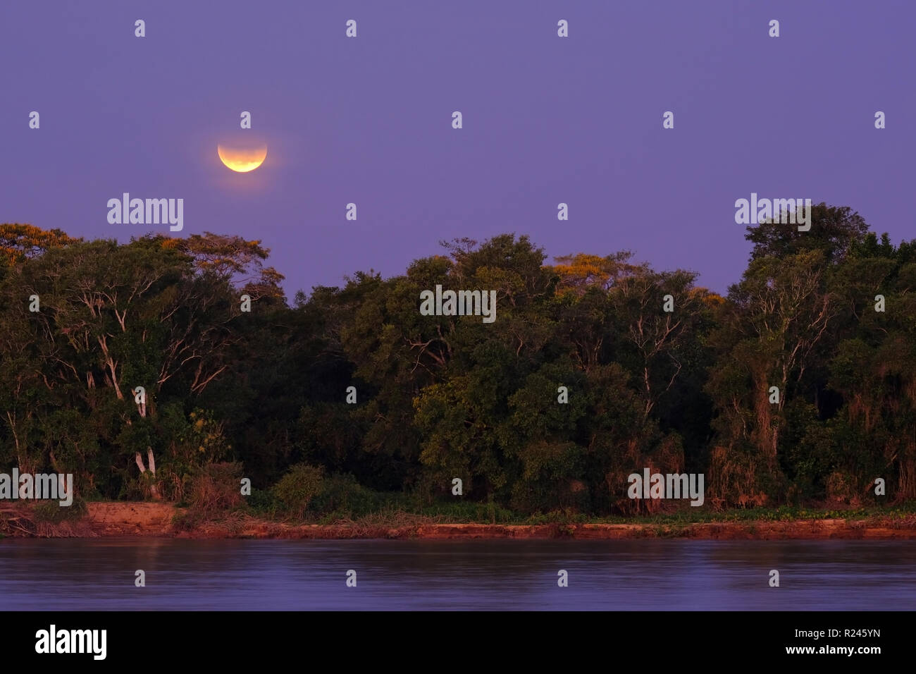 Rain full moon hi-res stock photography and images - Alamy