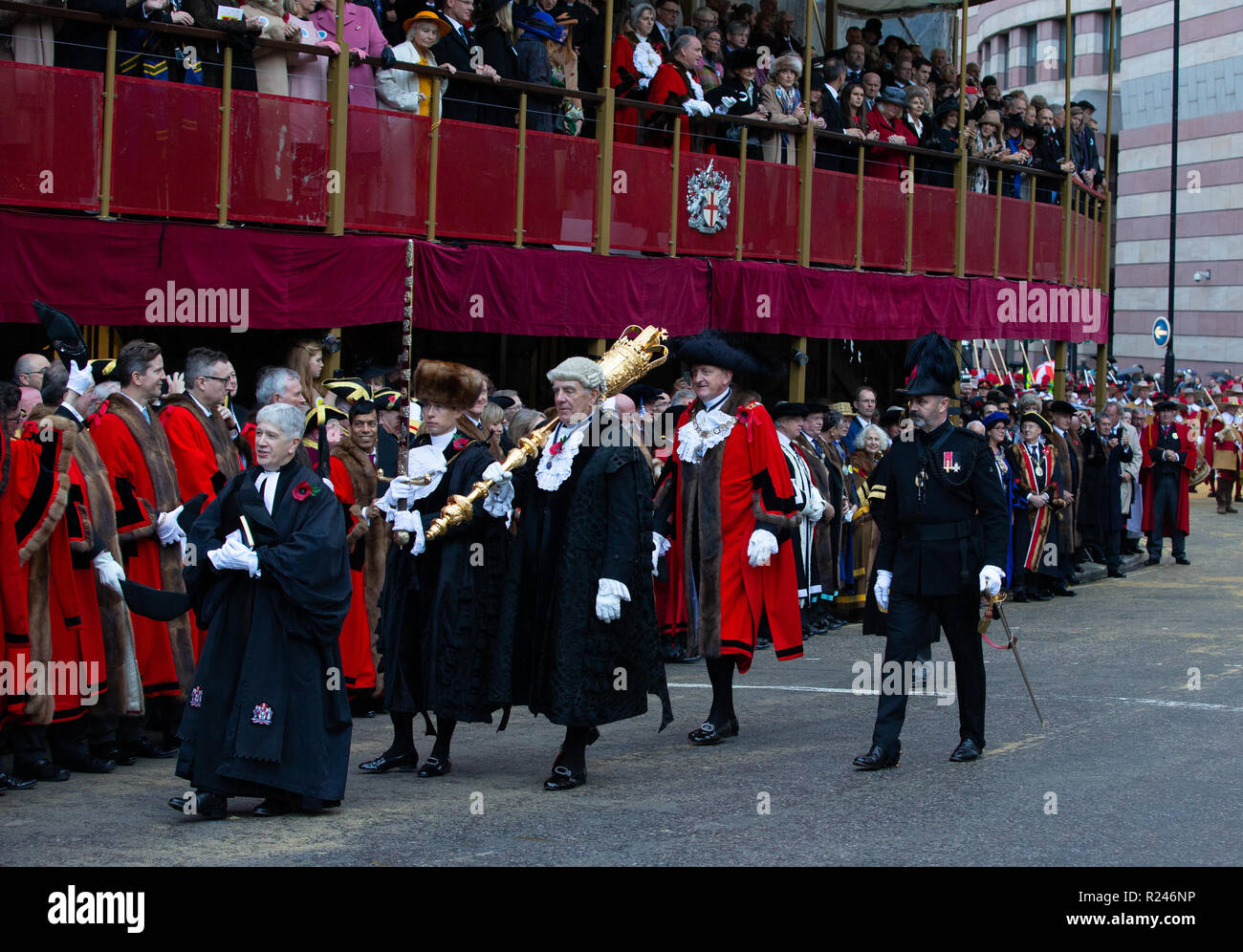 The New Lord Mayor, Peter Estlin, waves from his gold carriage as the ...