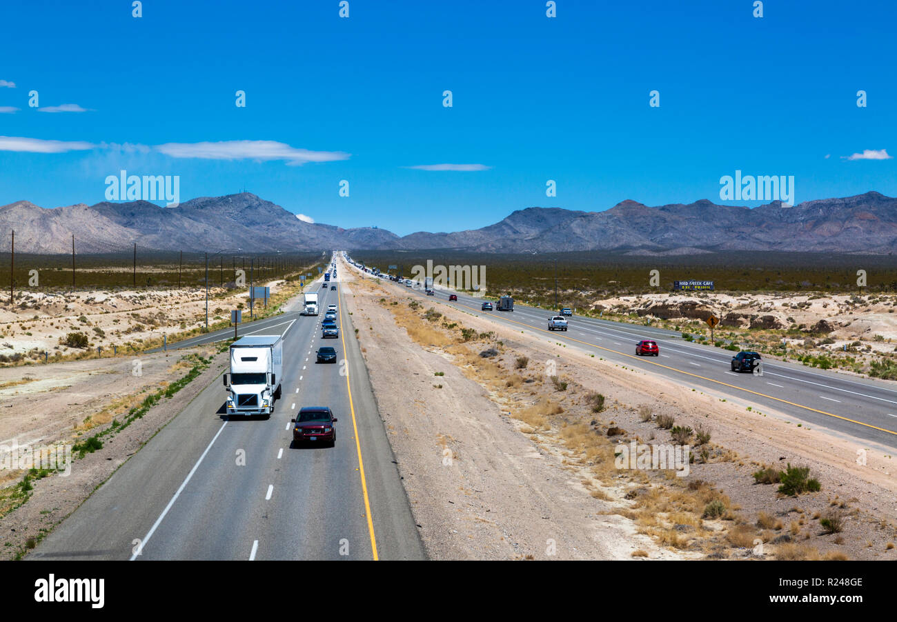 Las vegas highway hi-res stock photography and images - Alamy