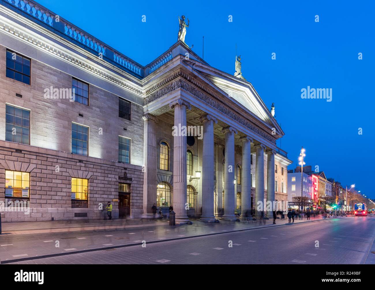 Dublin neo classical architecture hi-res stock photography and images ...