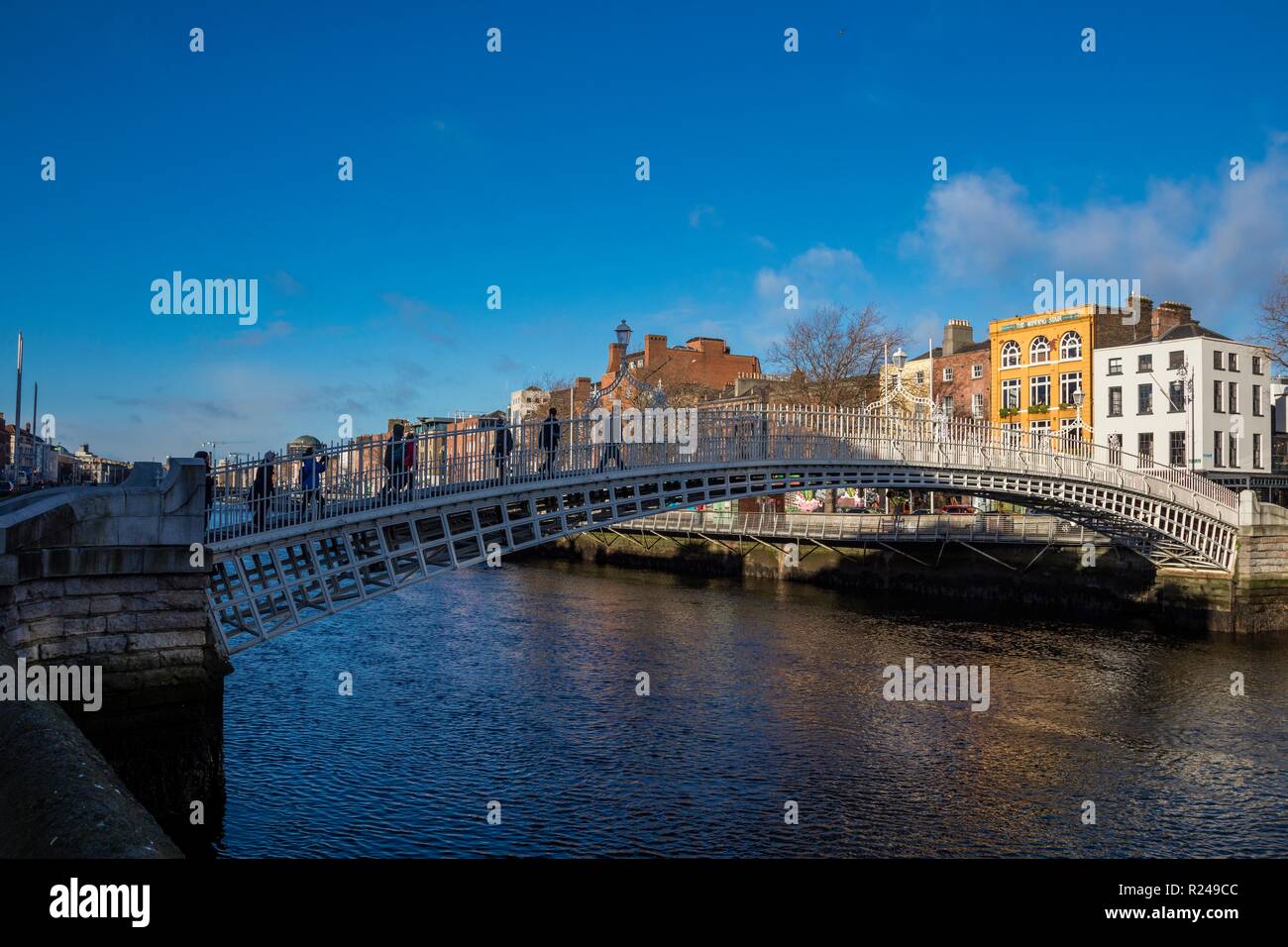 Arched metal footbridge hi-res stock photography and images - Alamy