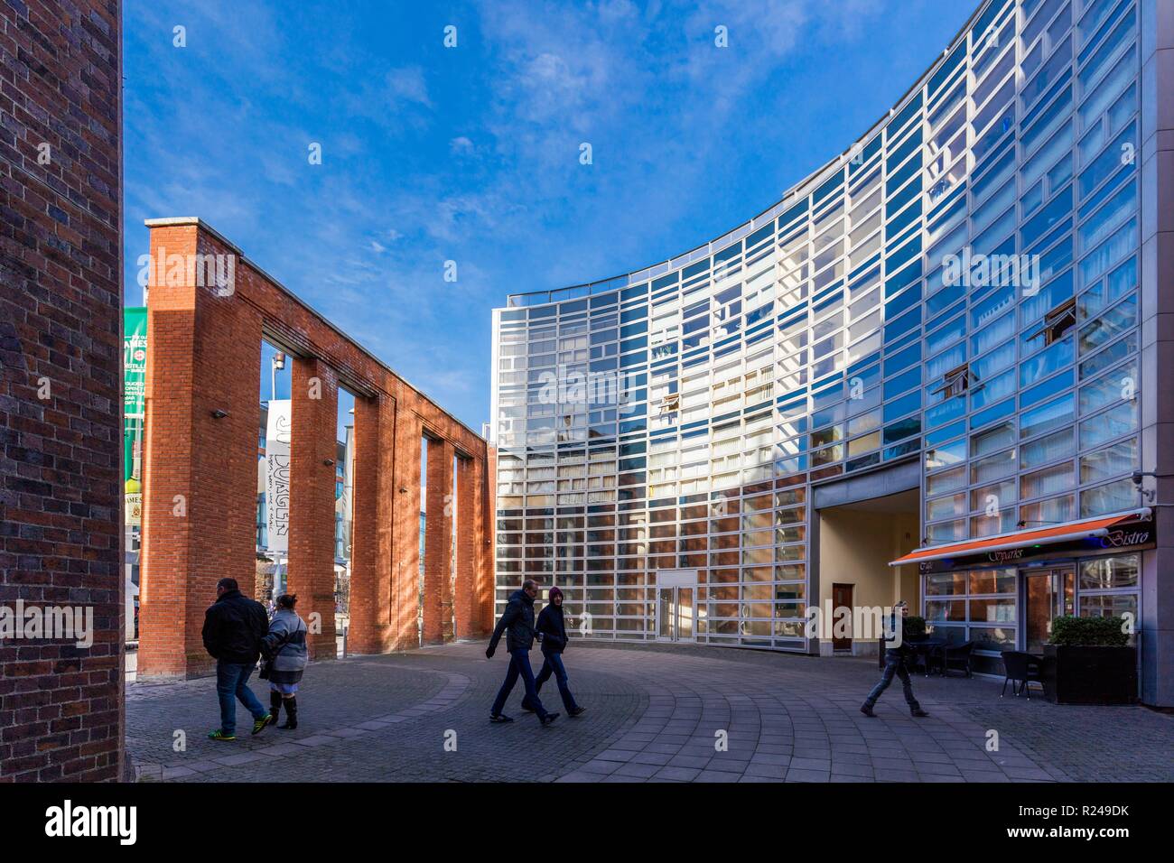 Smithfield square hi-res stock photography and images - Alamy