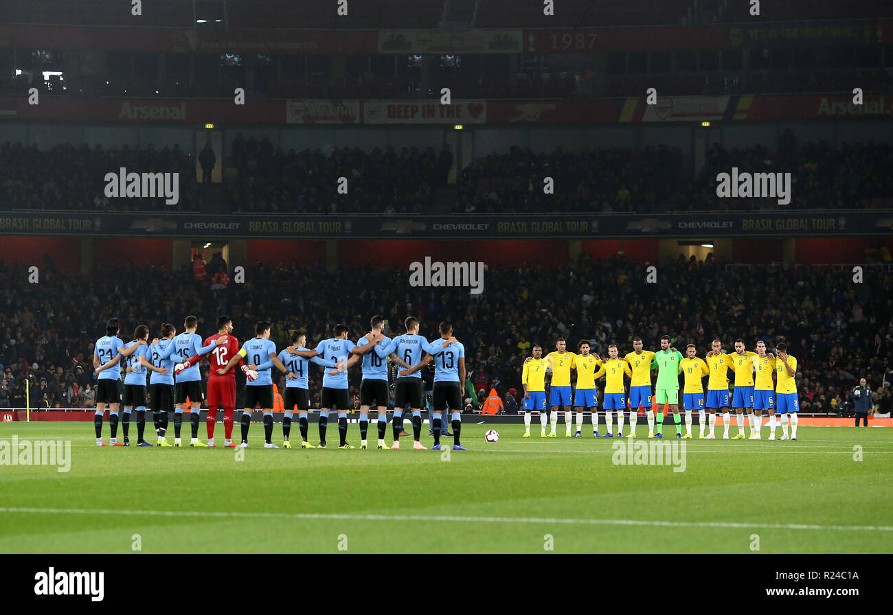 Minutes silence start hi-res stock photography and images - Alamy