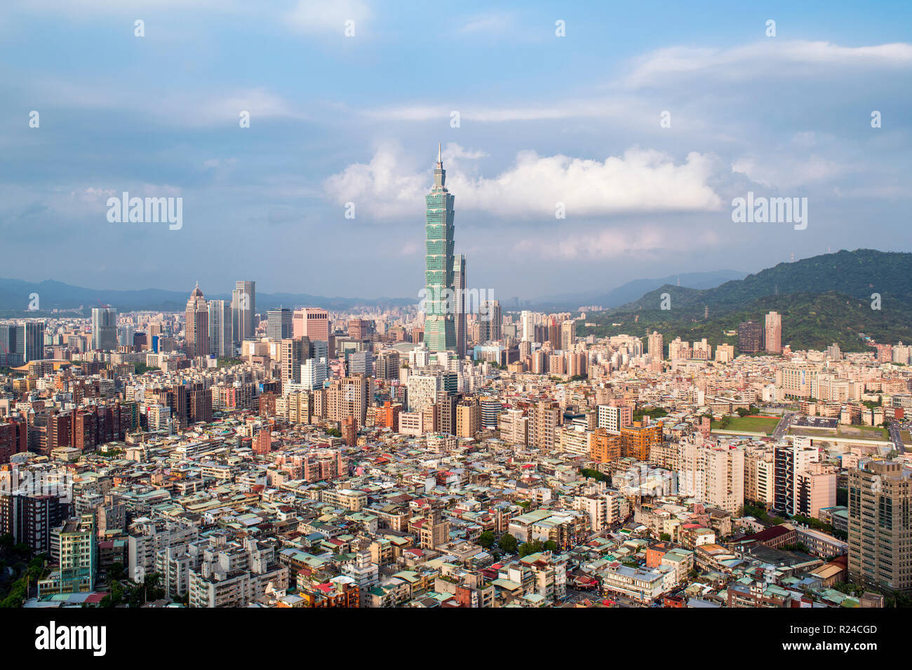 City skyline and Taipei 101 building, Taipei, Taiwan, Asia Stock Photo - Alamy