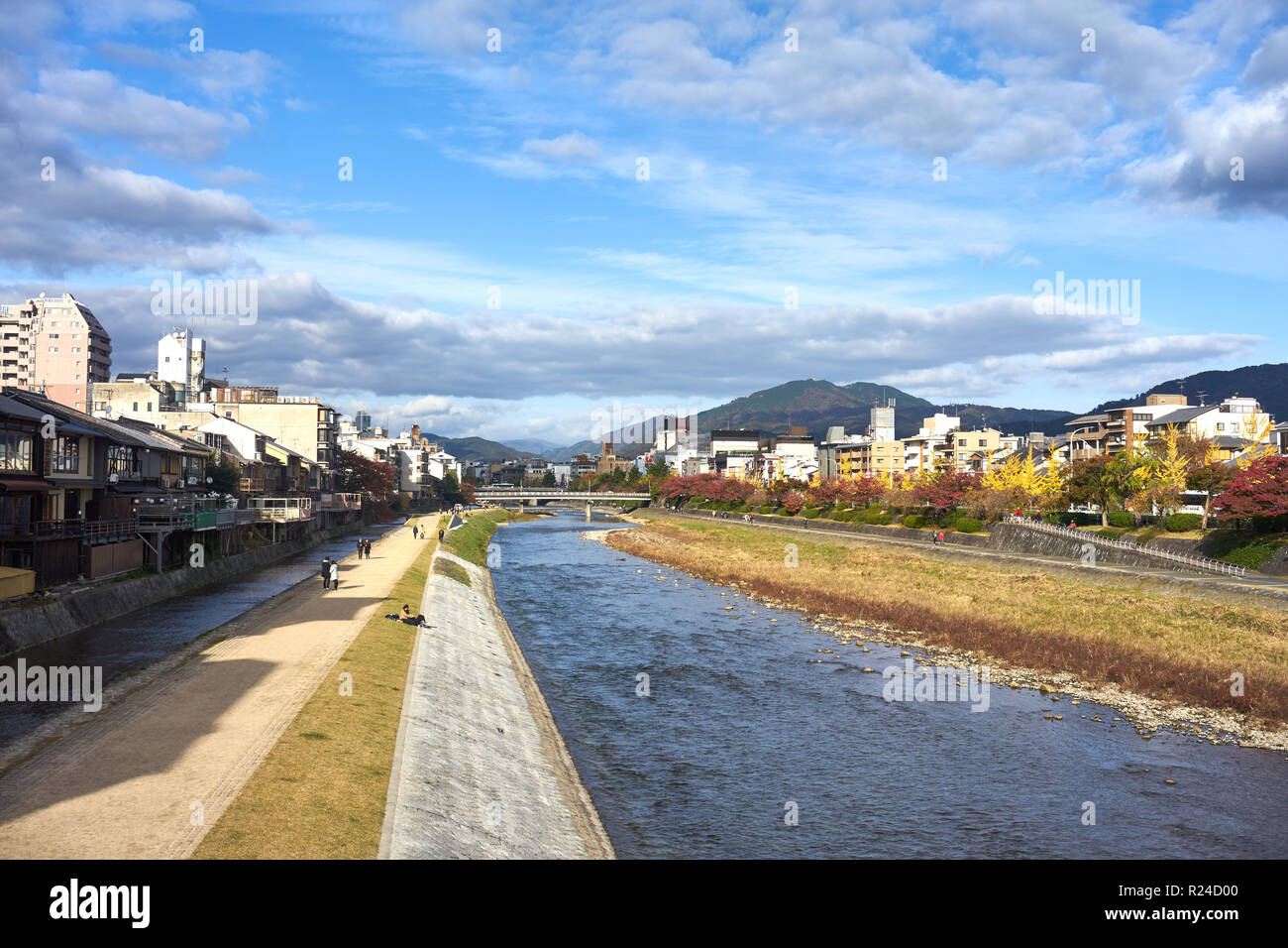 Traditional japanese large river hi-res stock photography and images ...