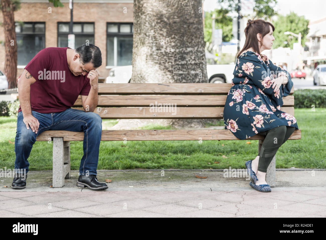 Facing away from each other hi-res stock photography and images - Alamy