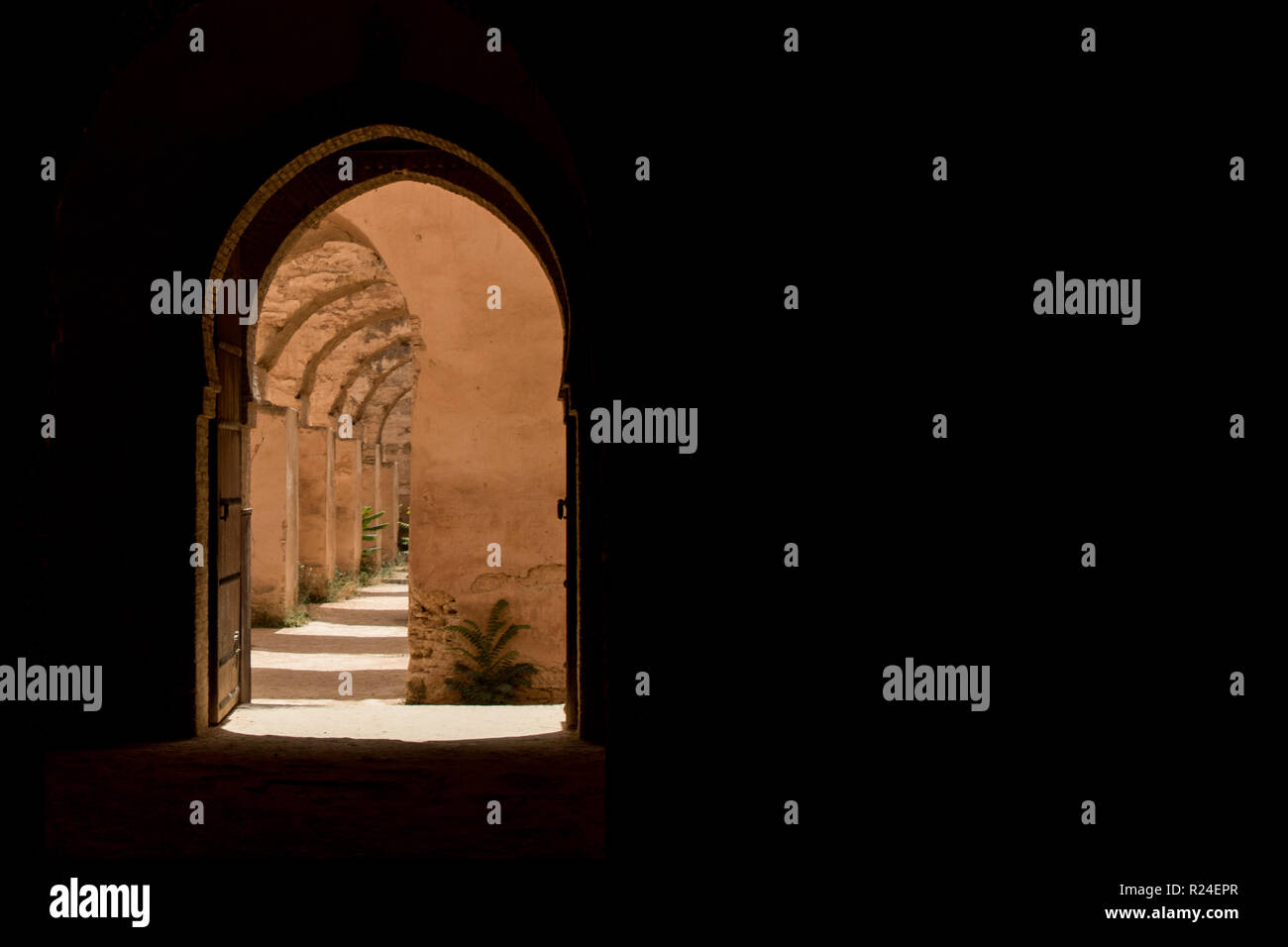 Arab store hi-res stock photography and images - Alamy