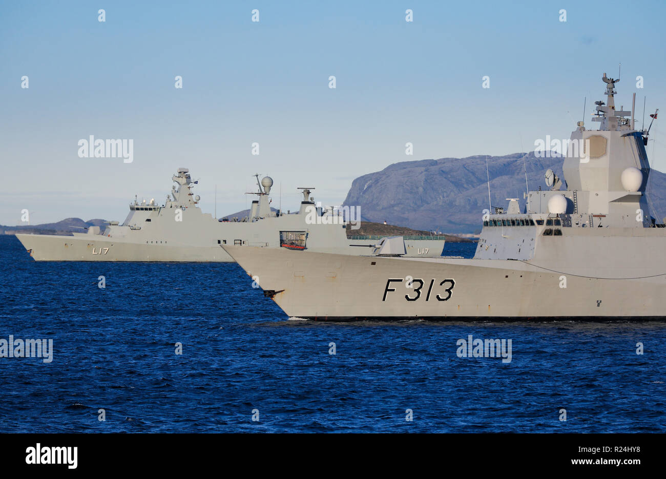Hdms esbern snare l17 hi-res stock photography and images - Alamy