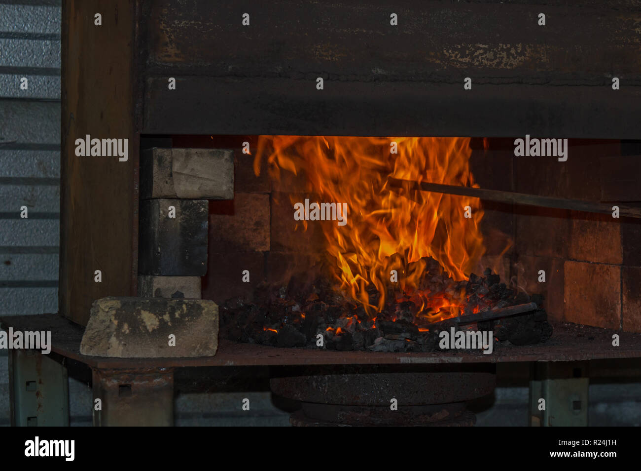 Coal fire blacksmith forge hi-res stock photography and images - Alamy