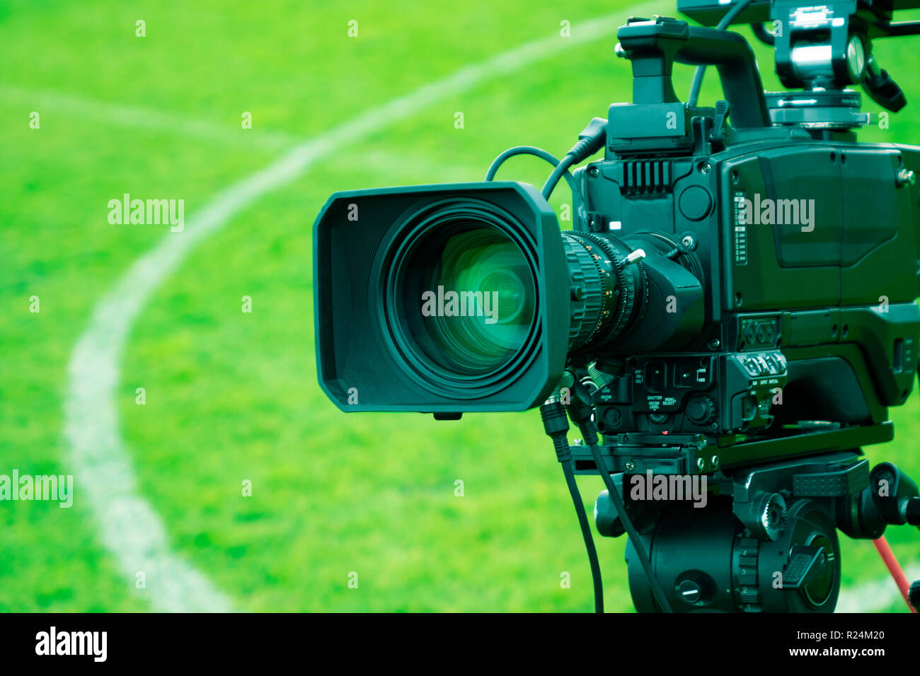 Football tv studio hi-res stock photography and images - Alamy