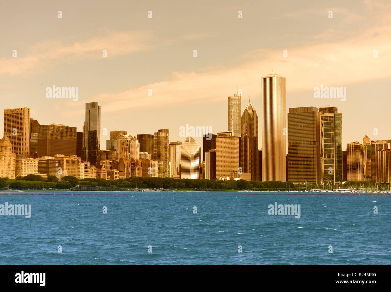 Aerial view chicago skyline waterfront hi-res stock photography and ...