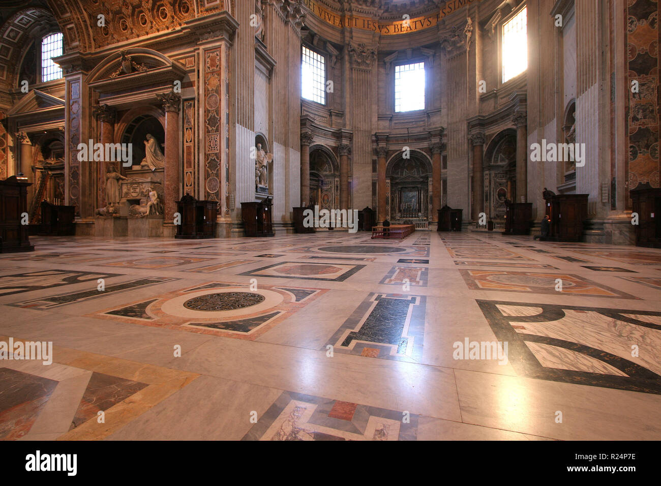 St. Peter's, Vatican, interior, Rome, Italy Stock Photo - Alamy