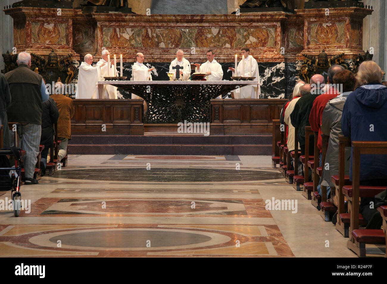 Catholic Priests Vatican Stock Photos & Catholic Priests Vatican Stock ...