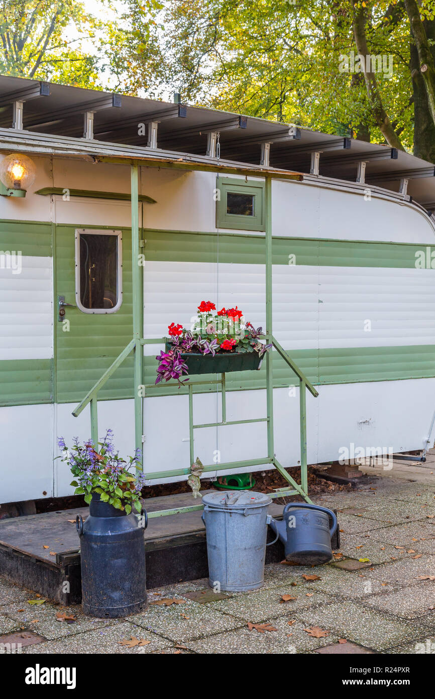 Green caravan hi-res stock photography and images - Alamy