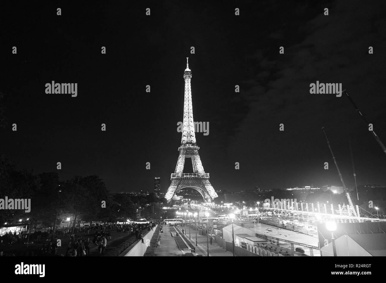 Paris France September 9 2017 Eiffel Tower In Paris Eiffel Tower
