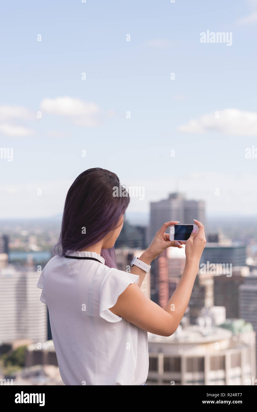 Pretty chinese woman hi-res stock photography and images - Alamy