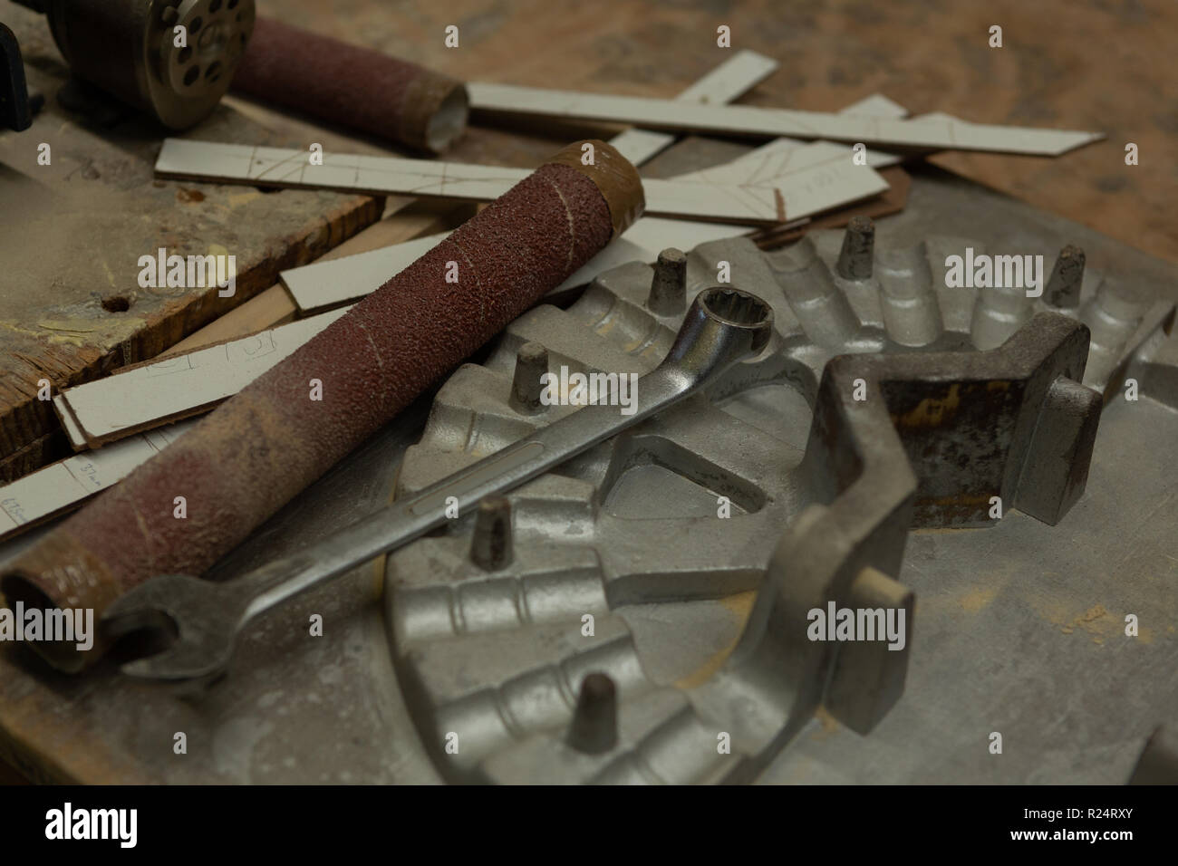 Wooden molding hi-res stock photography and images - Alamy