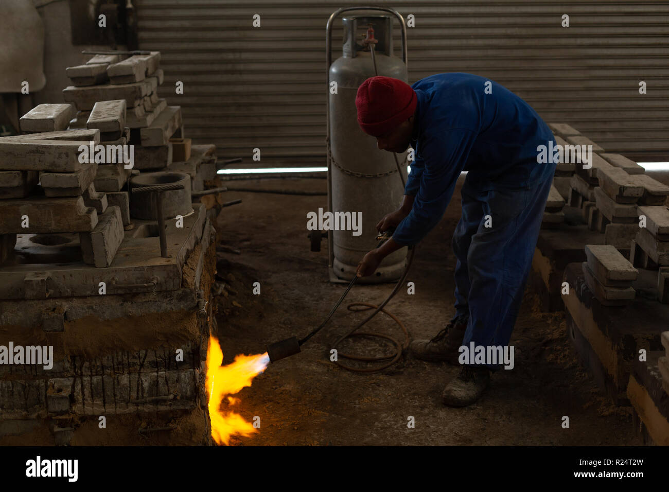 Flaming torch hi-res stock photography and images - Alamy