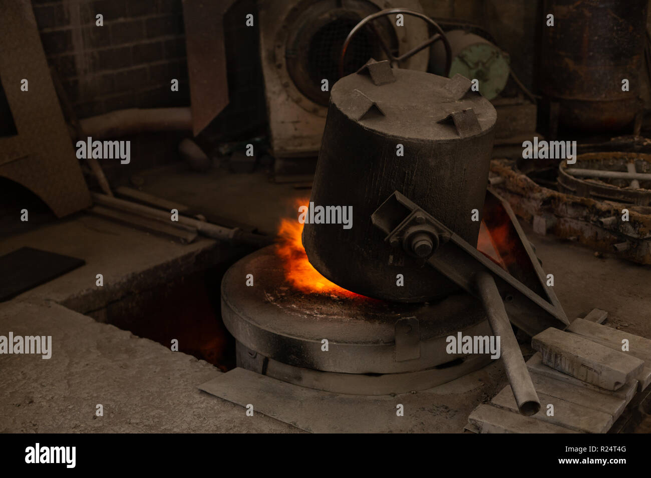 Heating material hi-res stock photography and images - Alamy