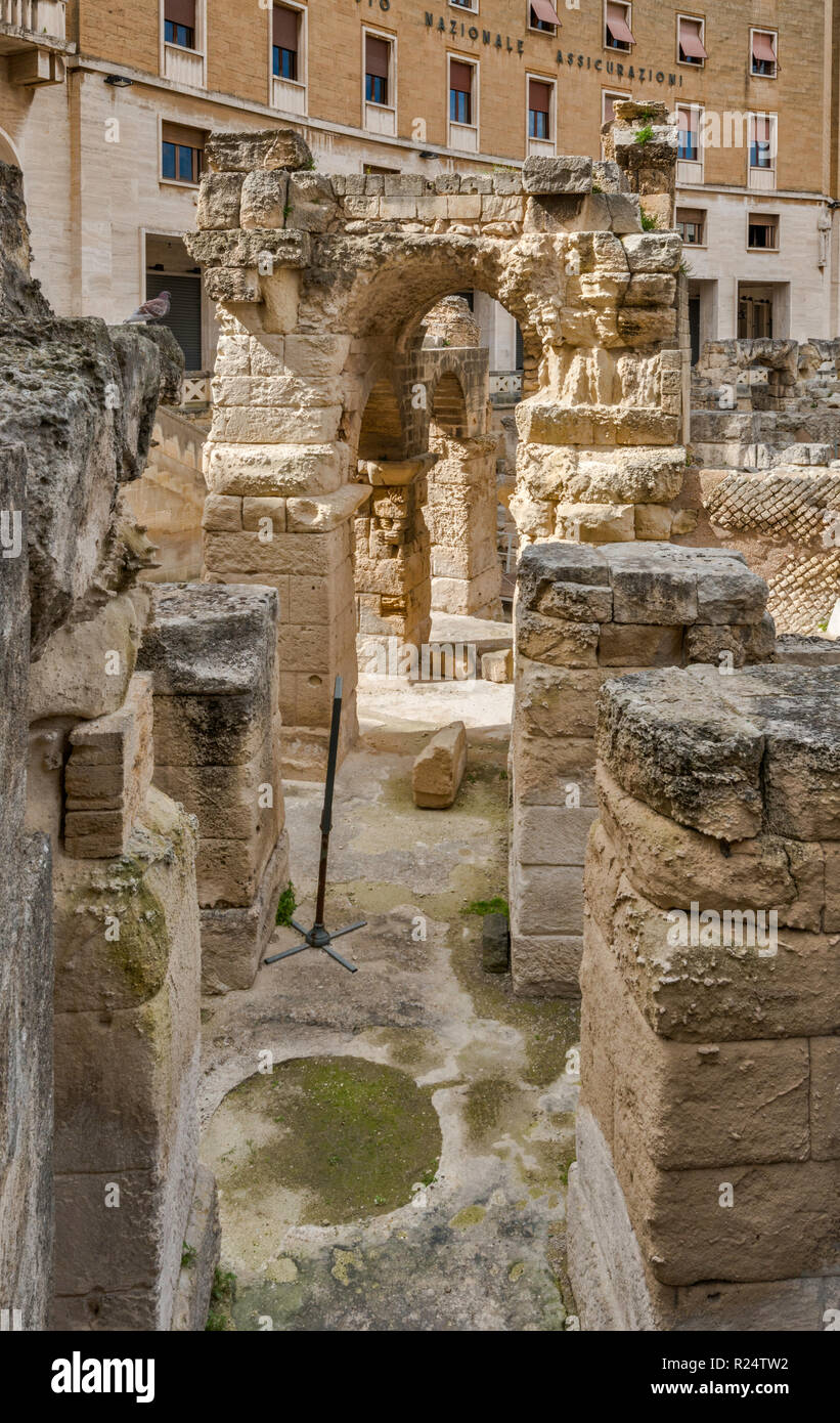 Roman ruins near amphitheatre, in Lecce, Apulia, Italy Stock Photo - Alamy