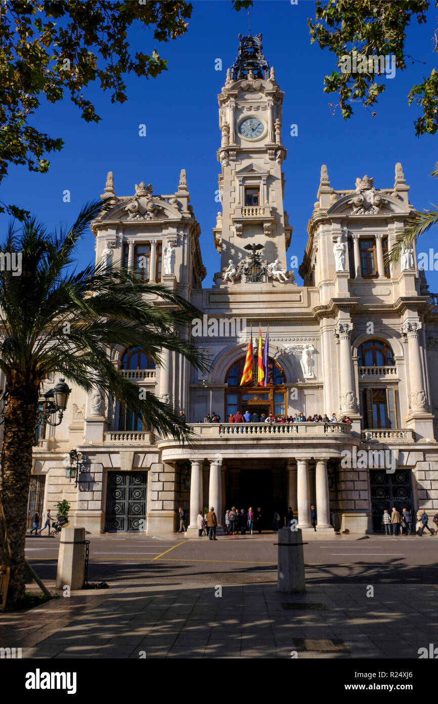 Valencia town hall hi-res stock photography and images - Alamy