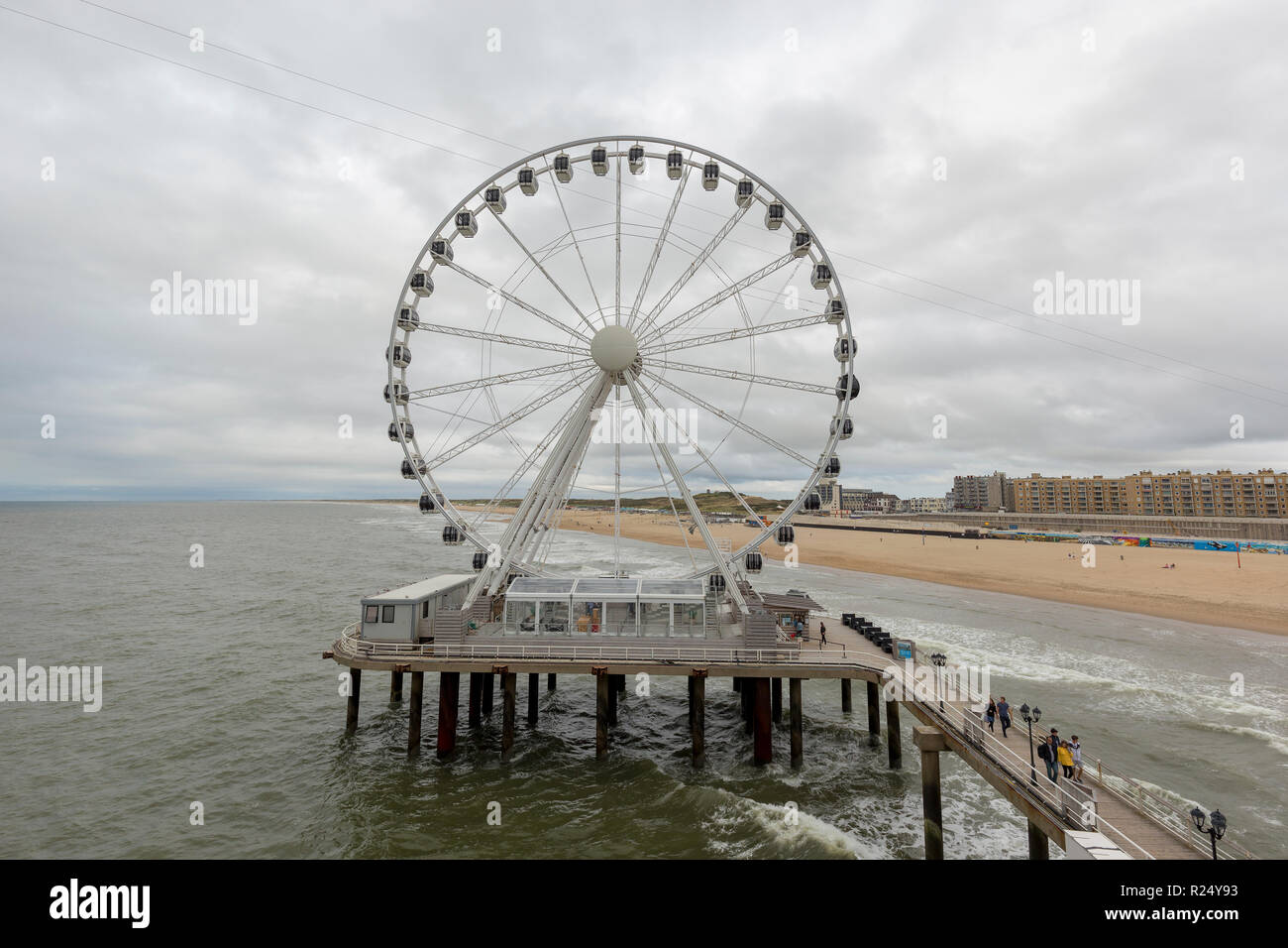 Pier in scheveningen ferris hi-res stock photography and images - Alamy