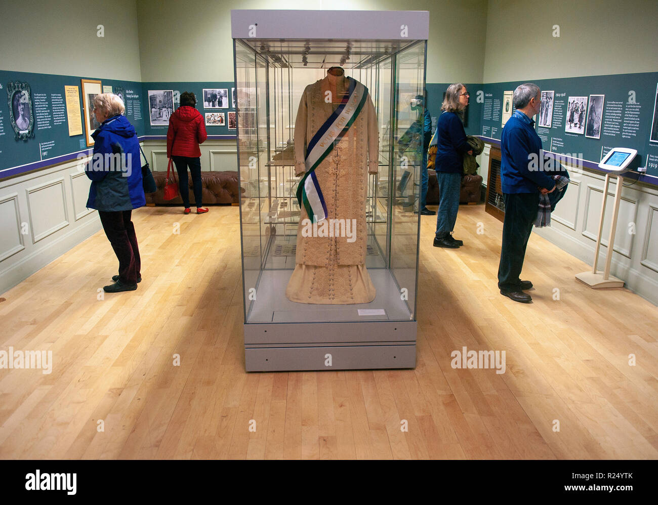 Suffragette sash hi-res stock photography and images - Alamy