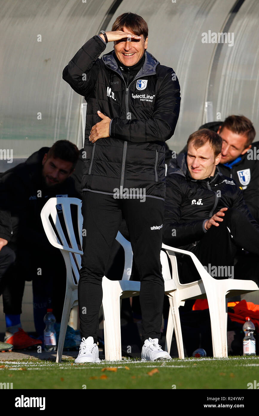Braunschweig, Germany. 16th Nov, 2018. Soccer: Test match, Eintracht ...