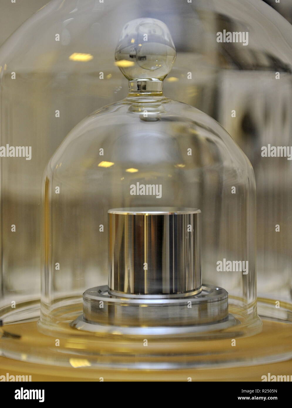 Platinum iridium hi-res stock photography and images - Alamy