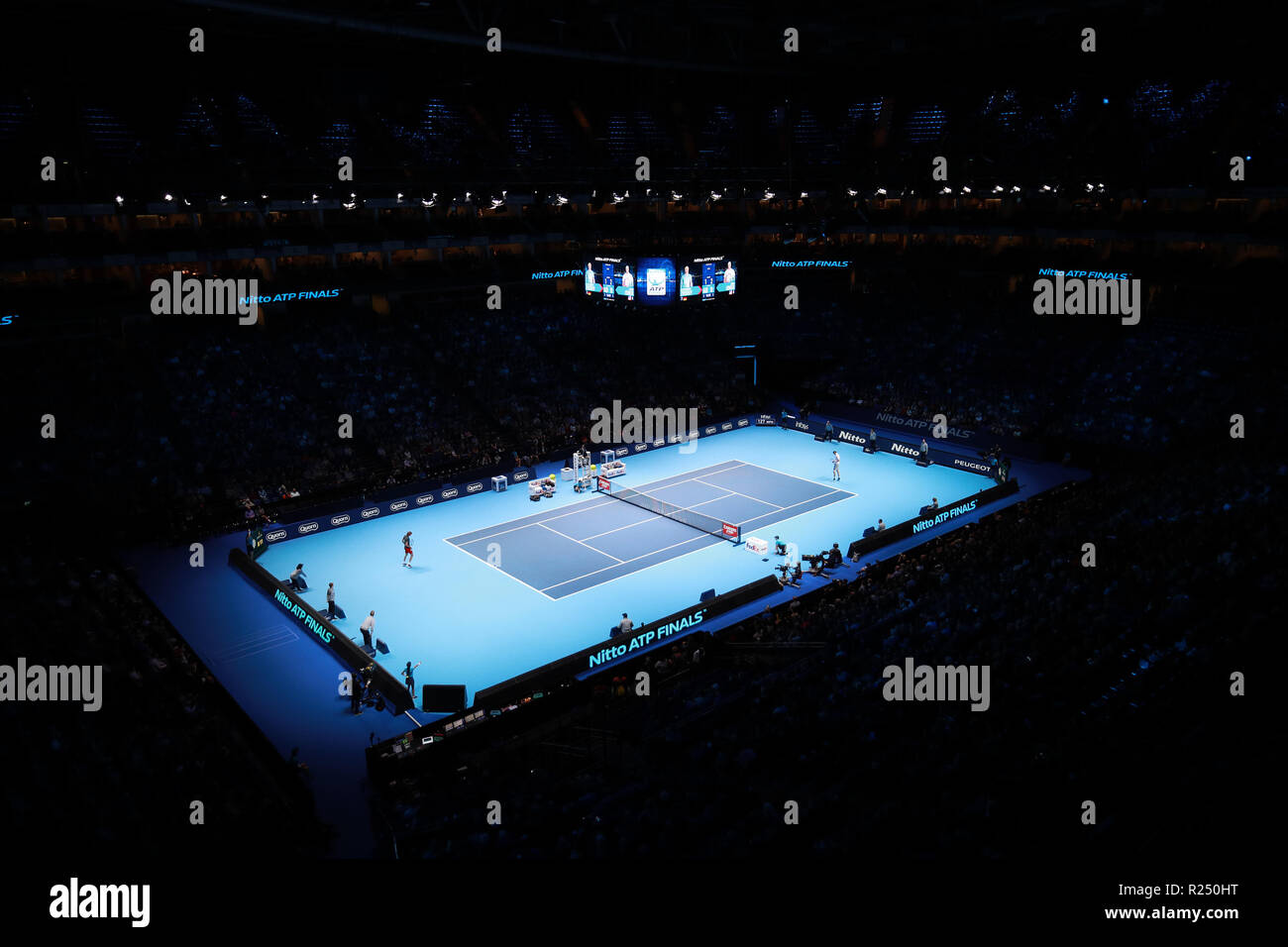 Inside o2 arena hi-res stock photography and images - Alamy