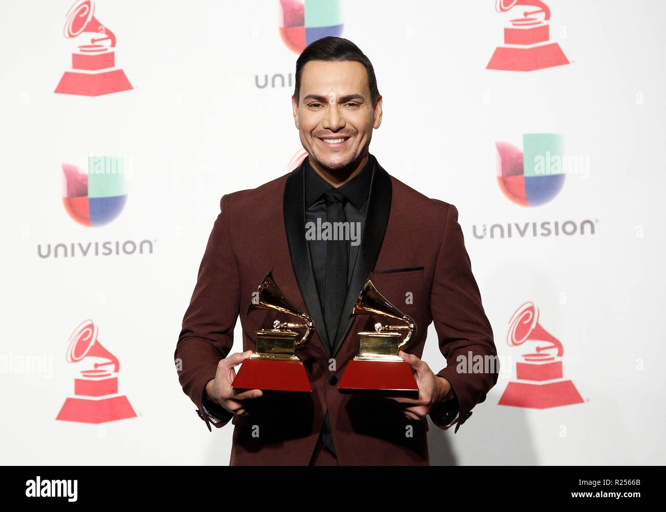 Victor manuelle best salsa album hi-res stock photography and images ...