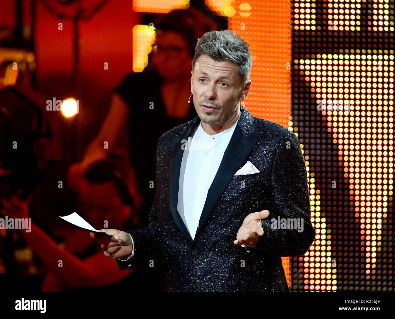 Berlin, Germany. 16th Nov, 2018. Michi Beck is the laudator at the 70th ...