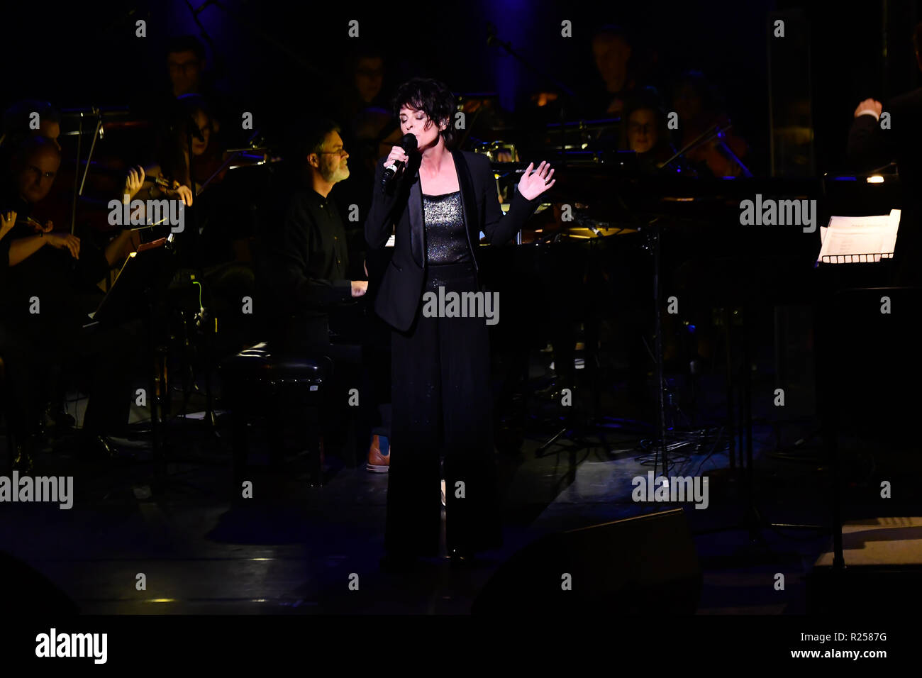 Lisa stansfield singer hi-res stock photography and images - Alamy
