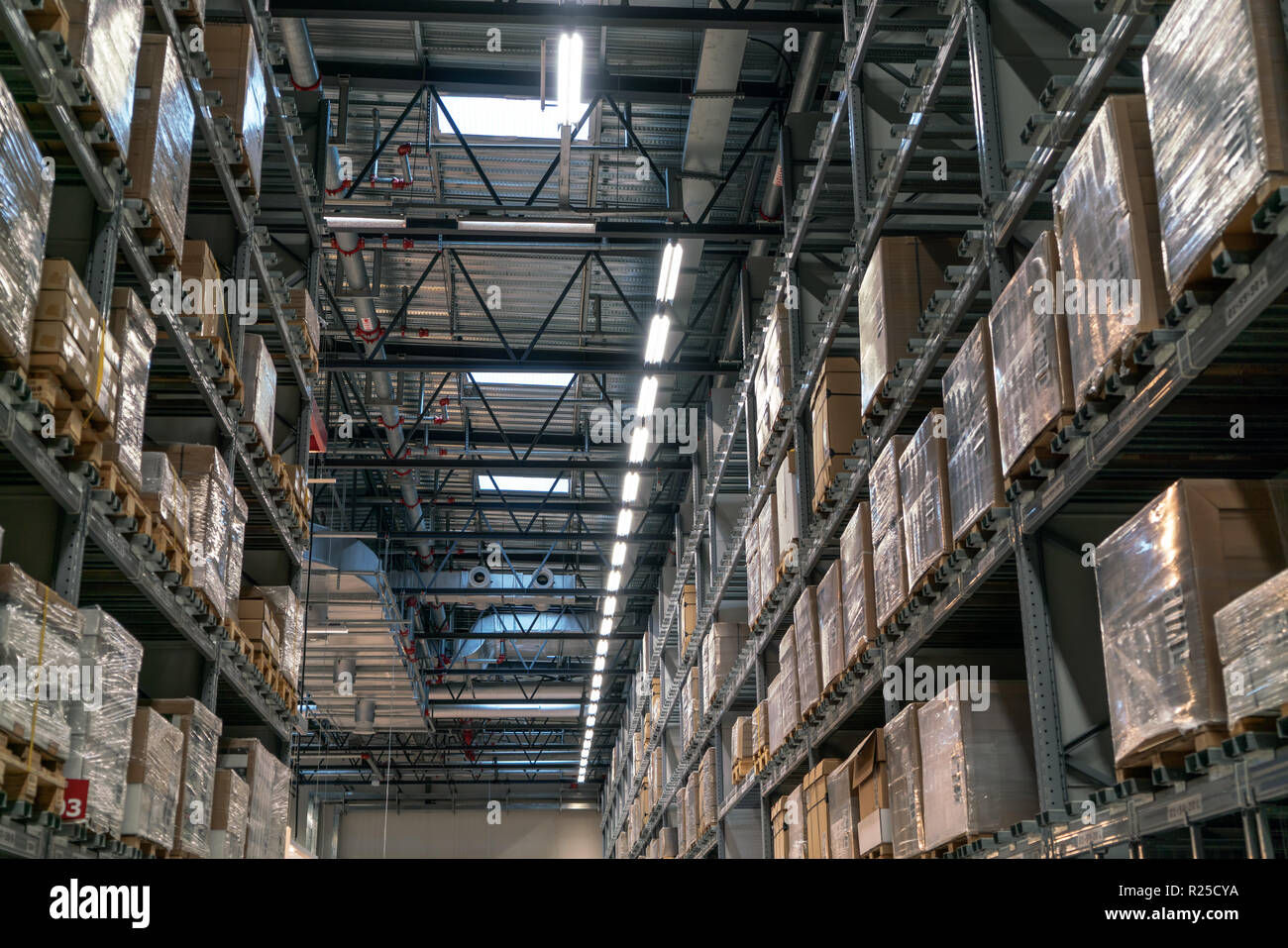 Industrial warehouses, packaging boxes and shelves Stock Photo - Alamy
