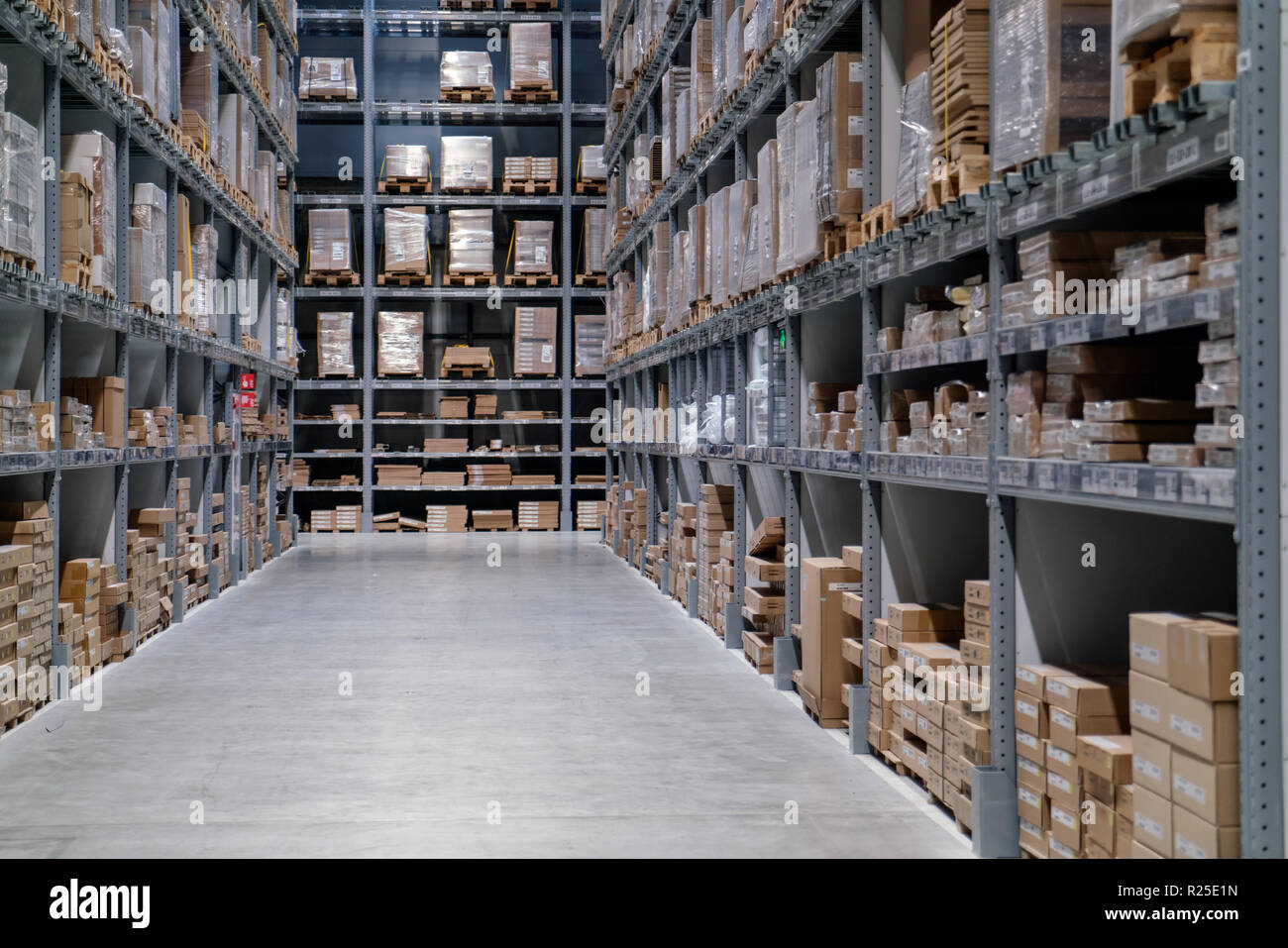 Industrial warehouses, packaging boxes and shelves Stock Photo - Alamy
