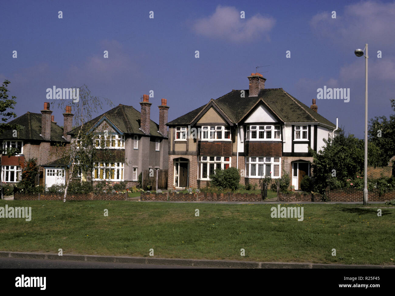 NOT 81846 ENGLAND London Hillingdon typical semi detatched home Stock ...