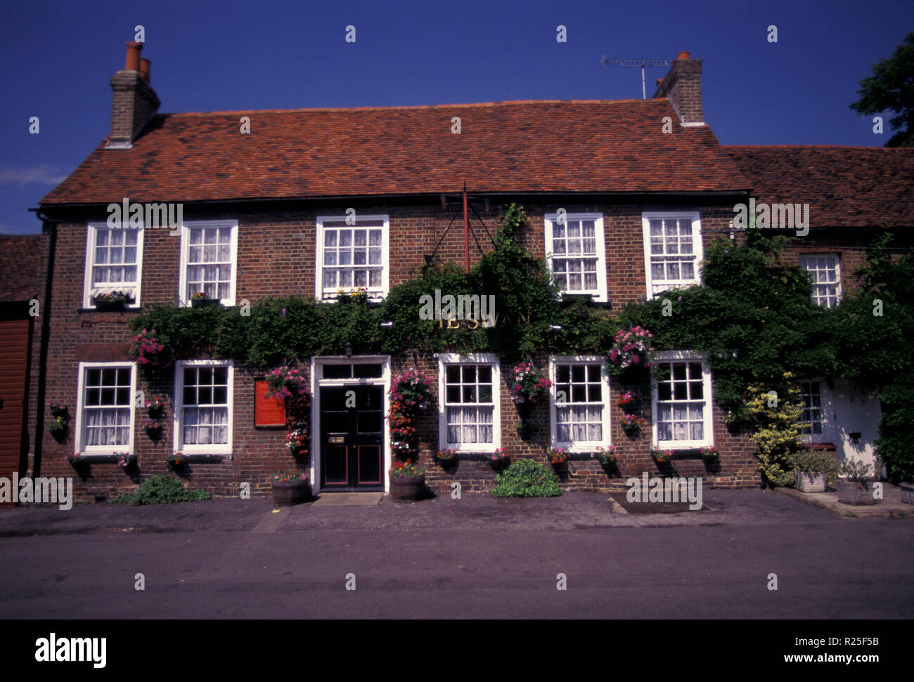 Buckinghamshire denham hi-res stock photography and images - Alamy