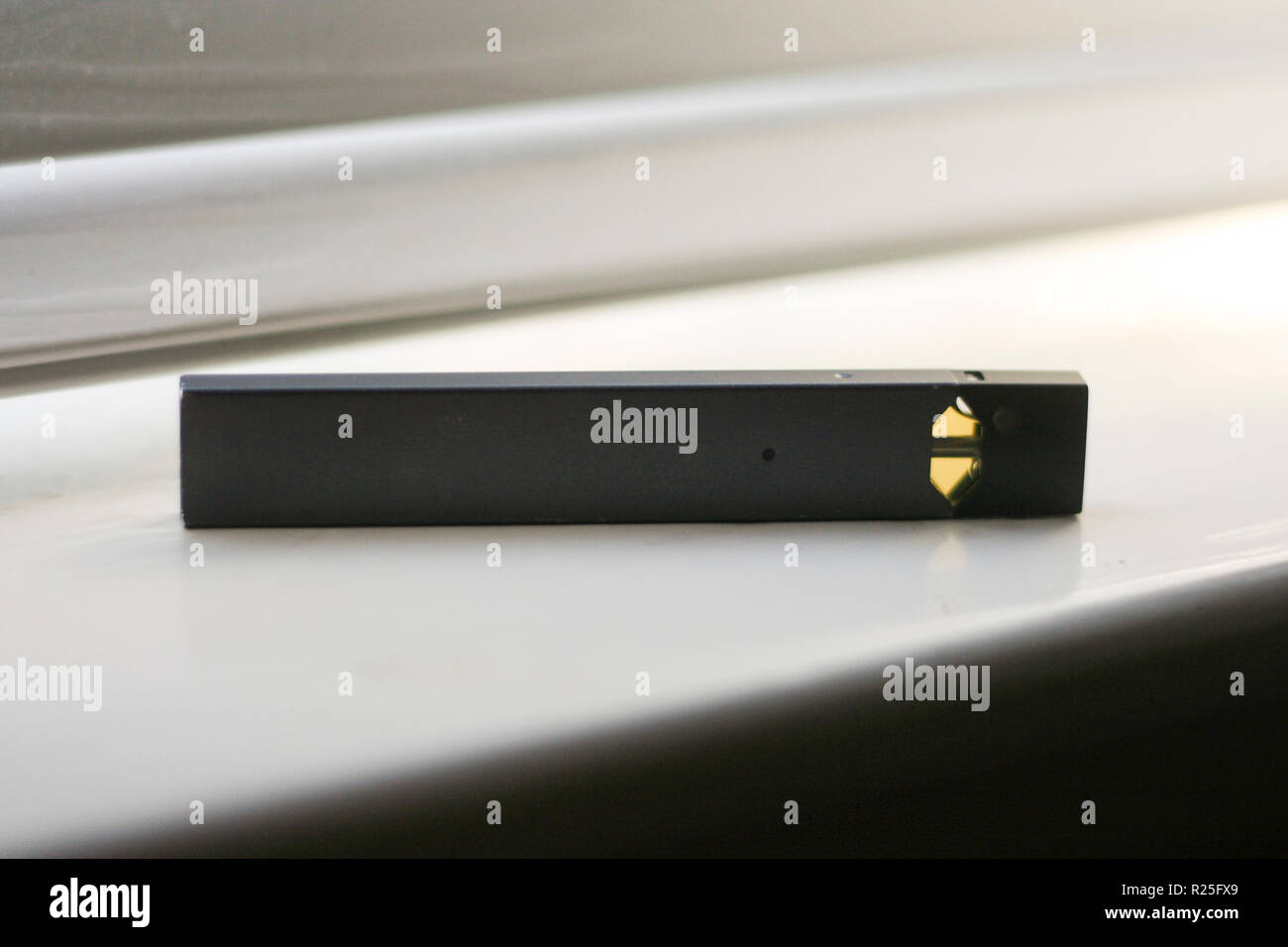 JUUL E-Cigarette and Flavor Pods on white background Stock Photo - Alamy