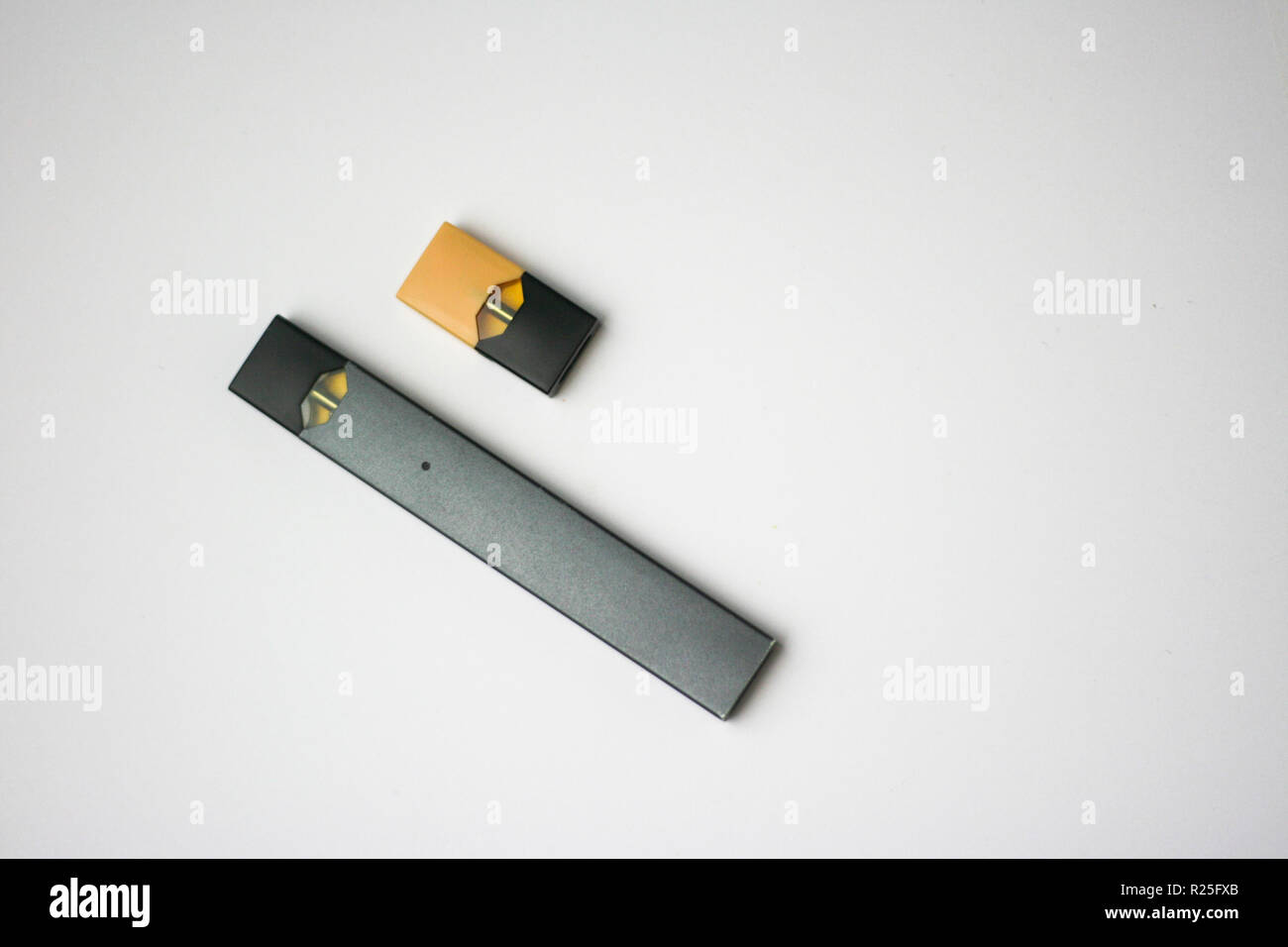 Juul hi-res stock photography and images - Alamy