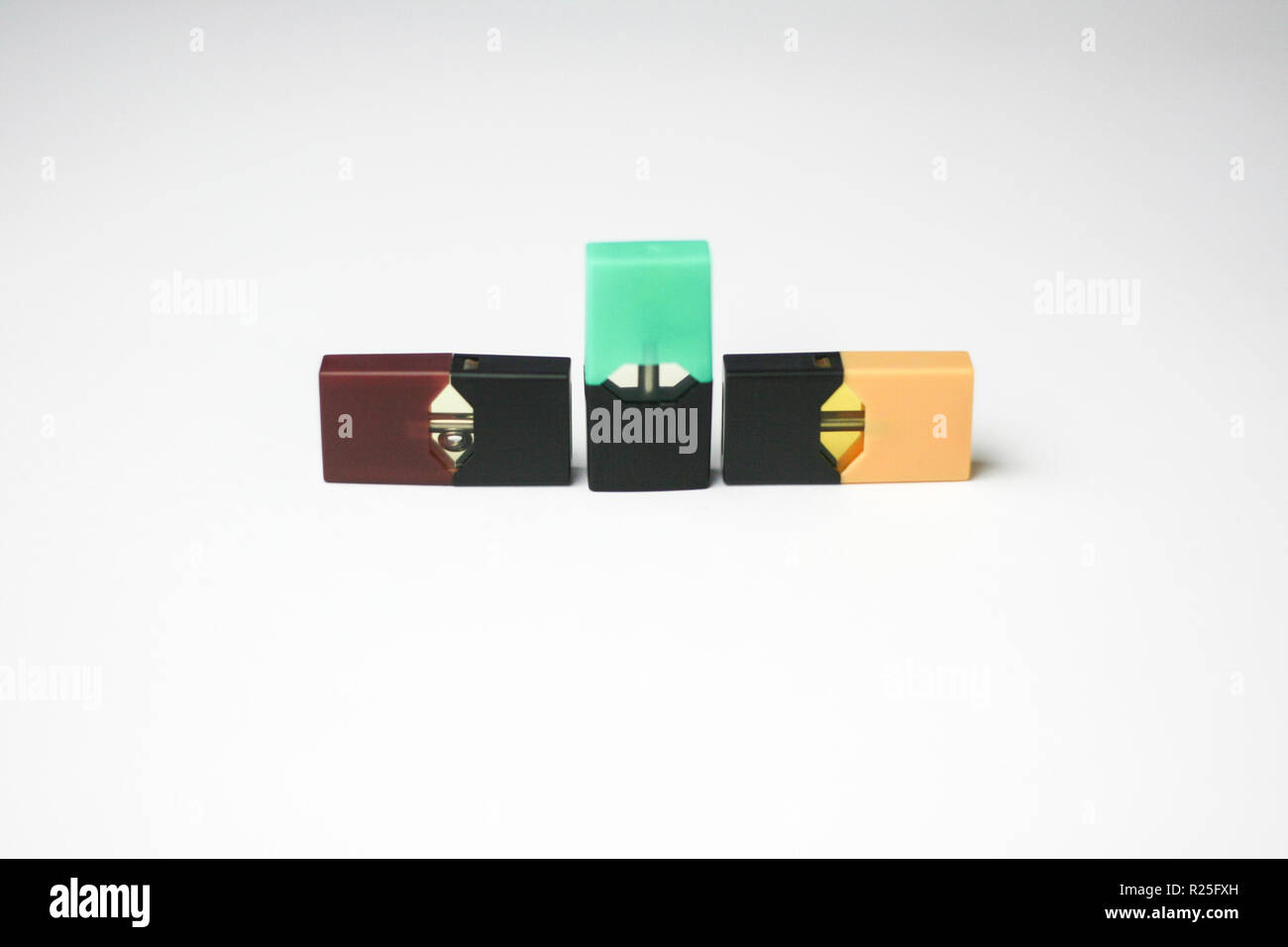 Juul cigarette hi-res stock photography and images - Alamy