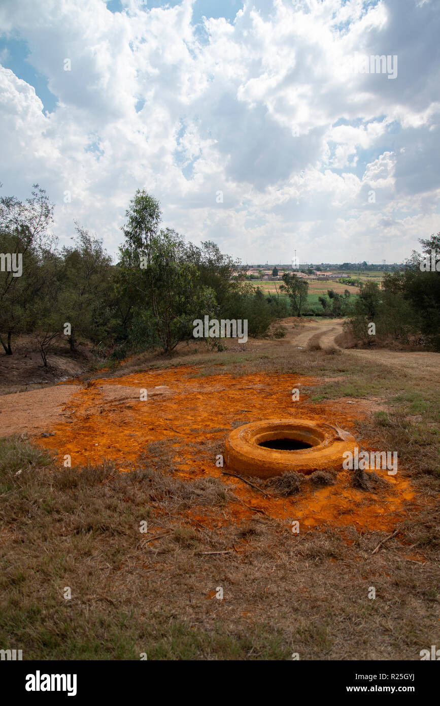 Acid river coal mine south africa hi-res stock photography and images ...