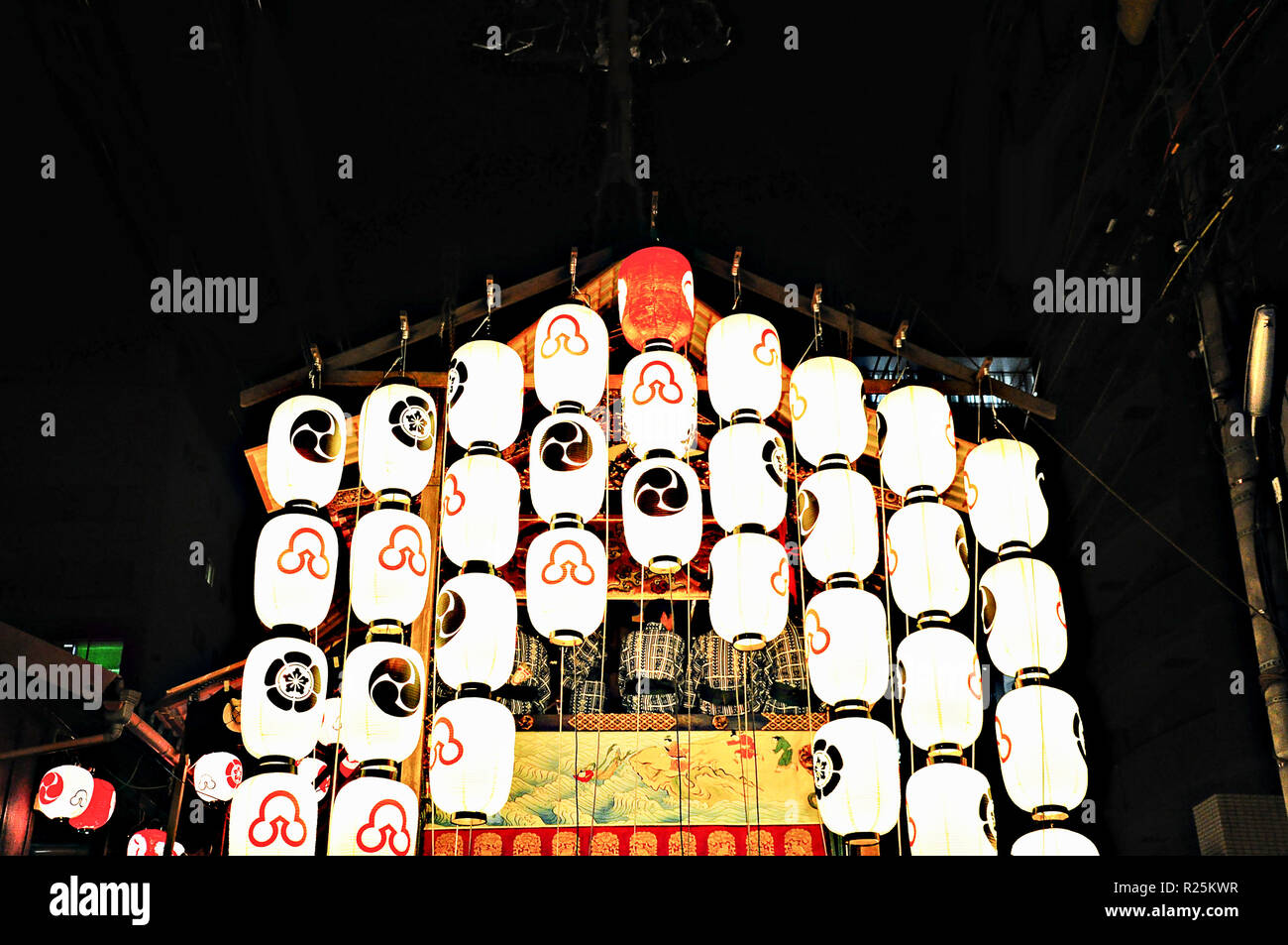 Japan summer festival parade float hi-res stock photography and images ...