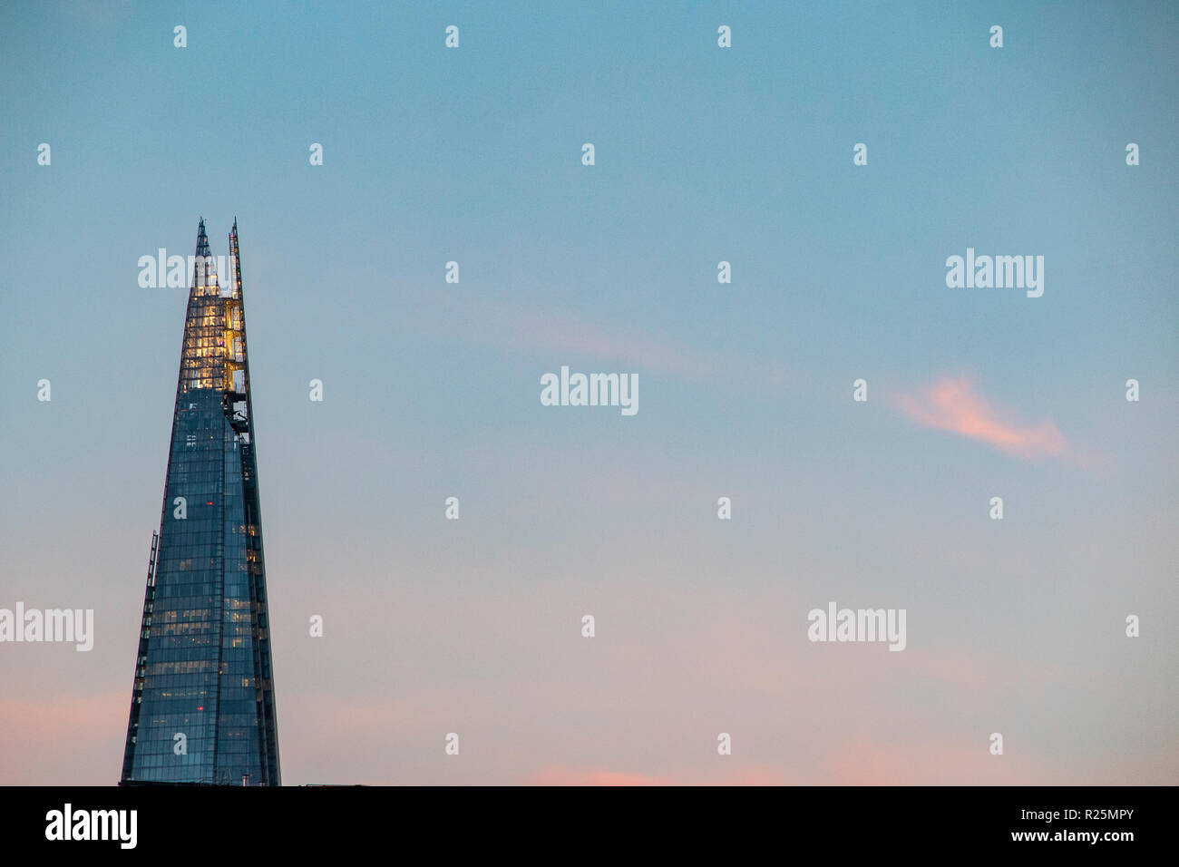 Shard dusk top hi-res stock photography and images - Alamy