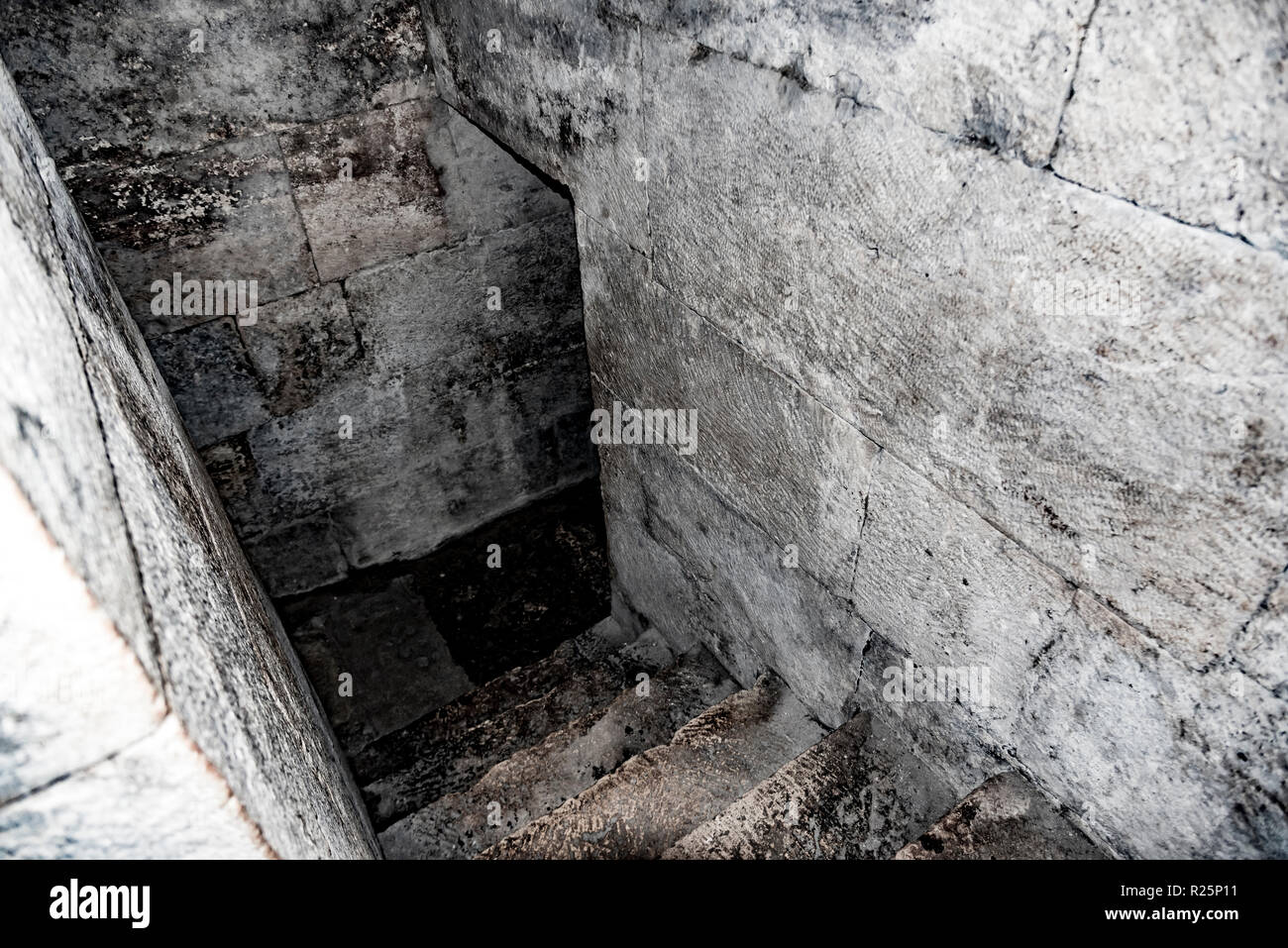 Famous dungeon scene hi-res stock photography and images - Alamy