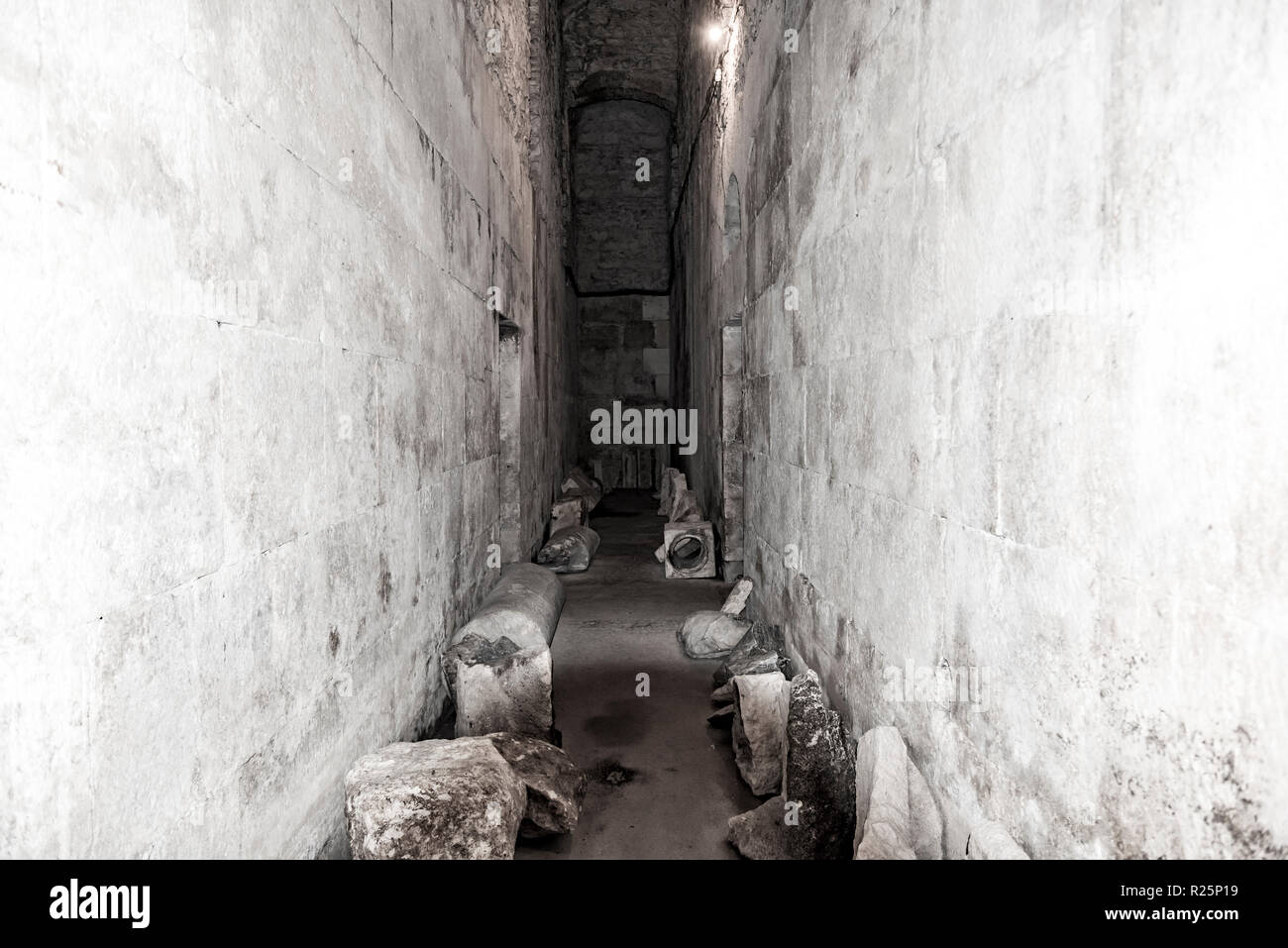 Famous dungeon scene hi-res stock photography and images - Alamy