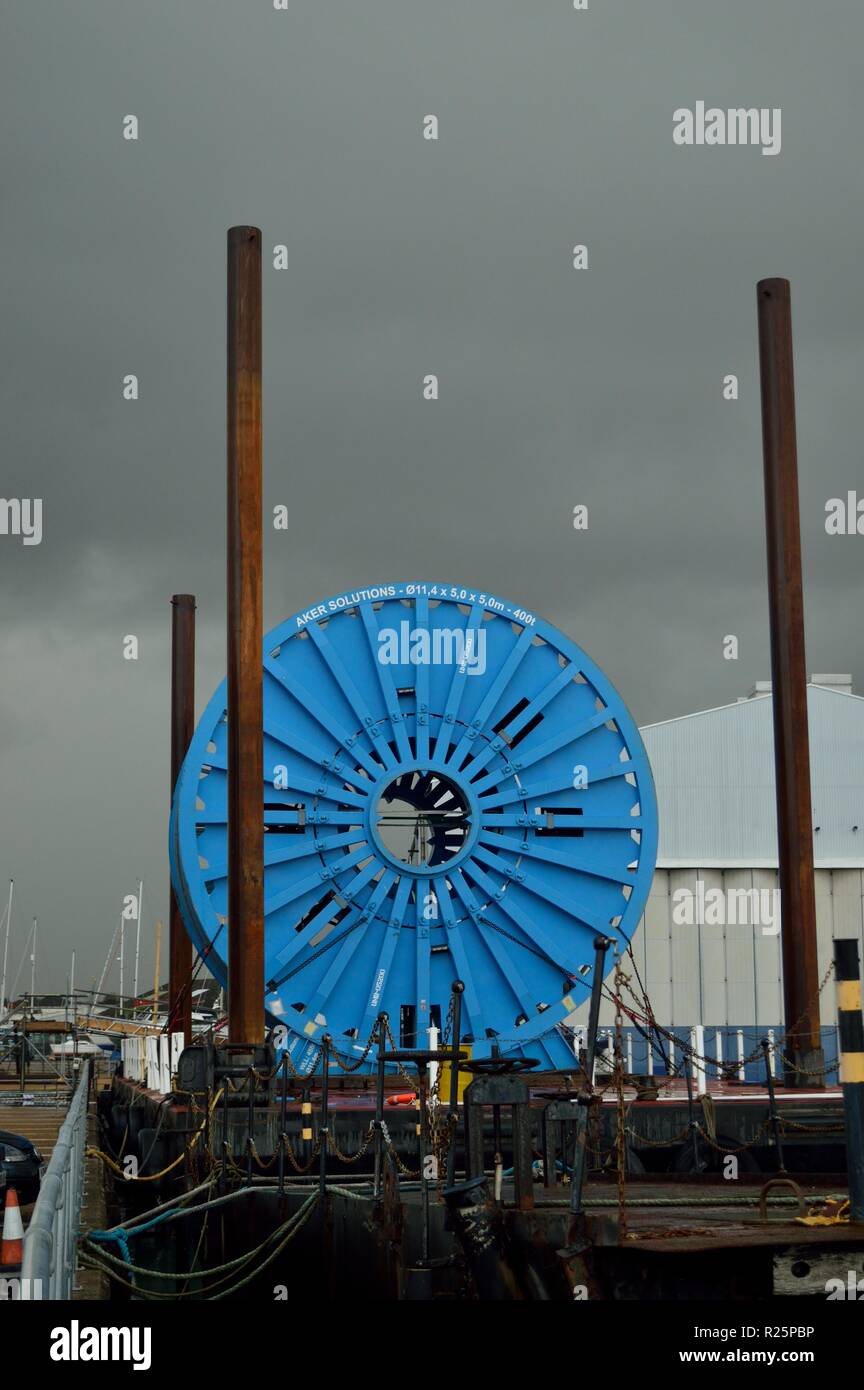 Undersea cable laying hi-res stock photography and images - Alamy