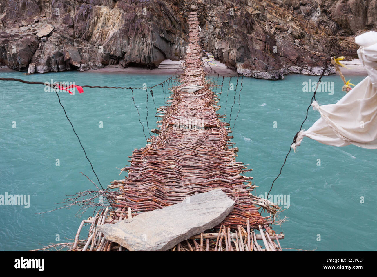 Bridge over Lungnak River (also known as Tsarap River) near Cha ...