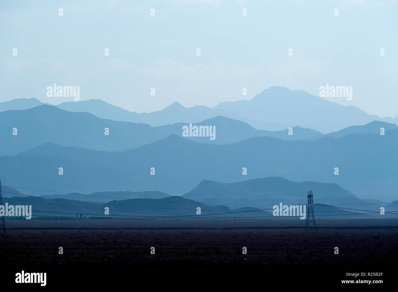 Mountain ranges of Zagros mountains in west Iran Stock Photo - Alamy