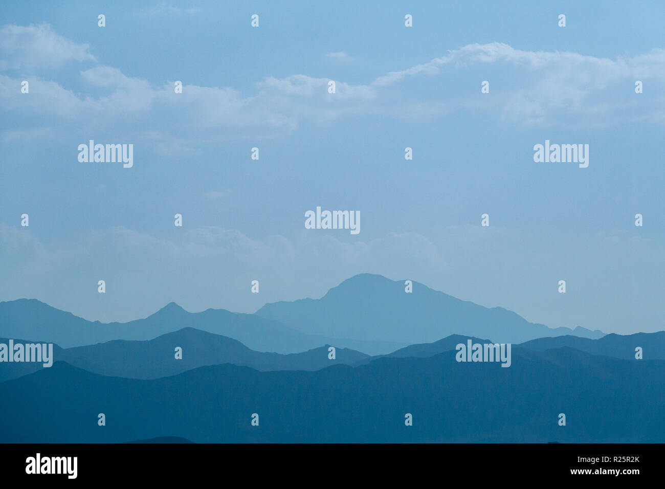 Mountain ranges of Zagros mountains in west Iran Stock Photo - Alamy