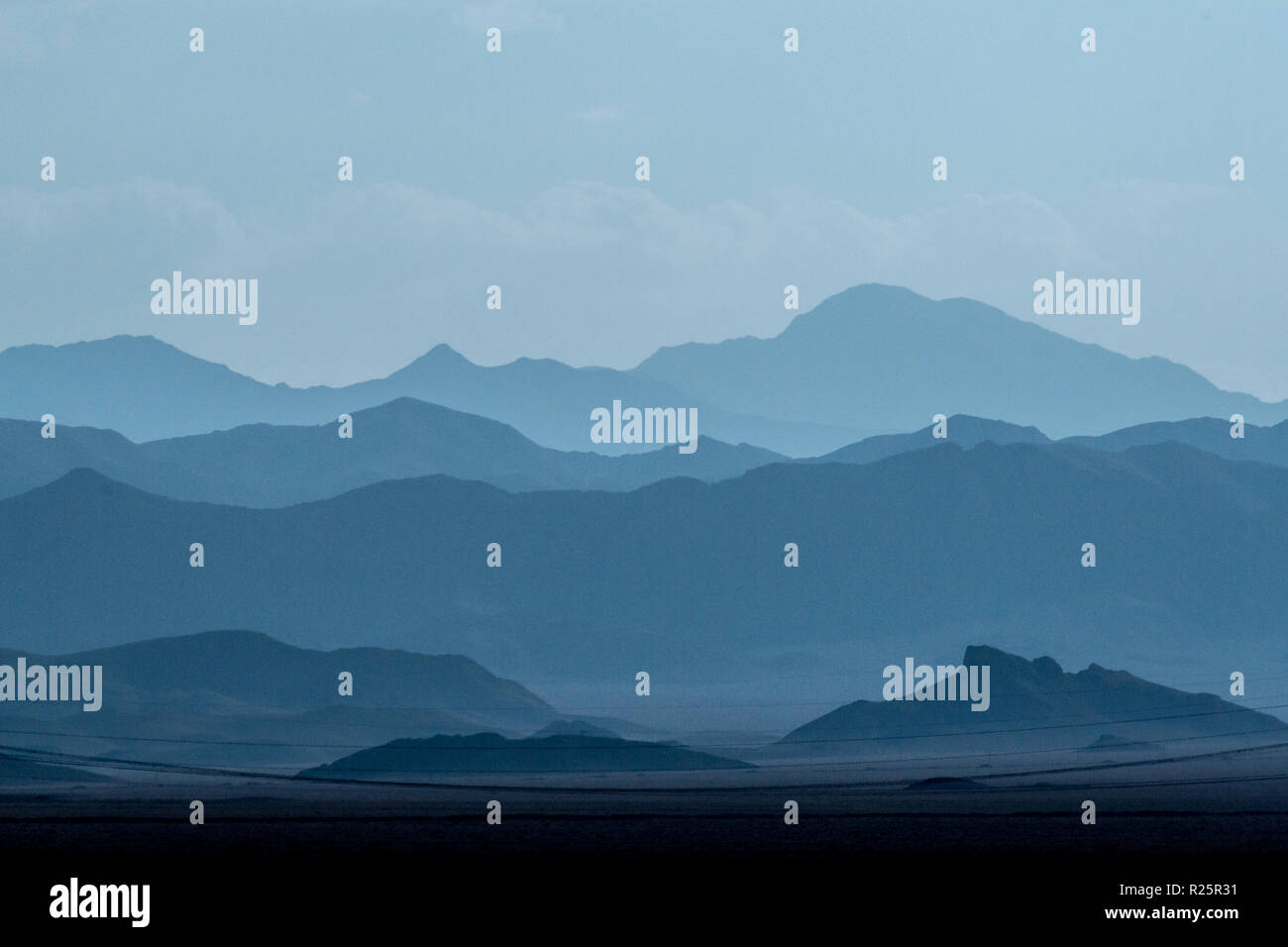Mountain ranges of Zagros mountains in west Iran Stock Photo - Alamy